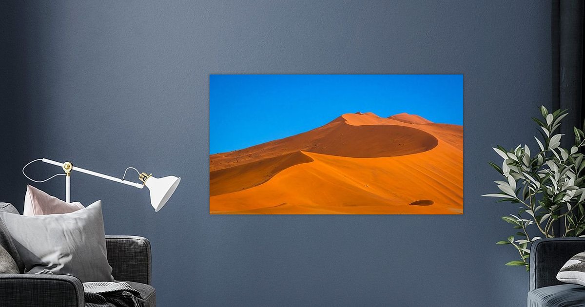 Schöne Linien in den roten Dünen von Sossusvlei, Namibia von Rietje Bulthuis auf ArtFrame ...